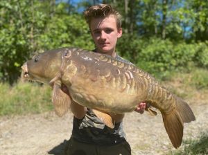 Specimen Carp, Barbel and Catfish - Isfield & District Angling Club